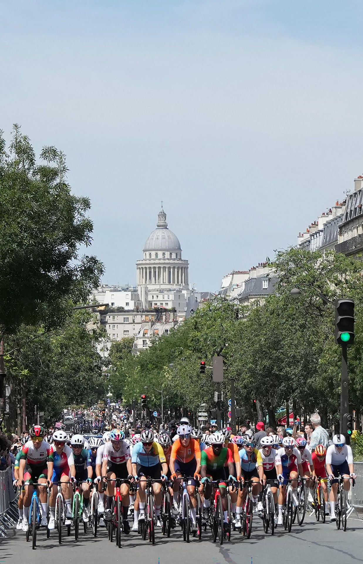 Cent photos inoubliables de Paris métamorphosé pour les Jeux olympiques ...