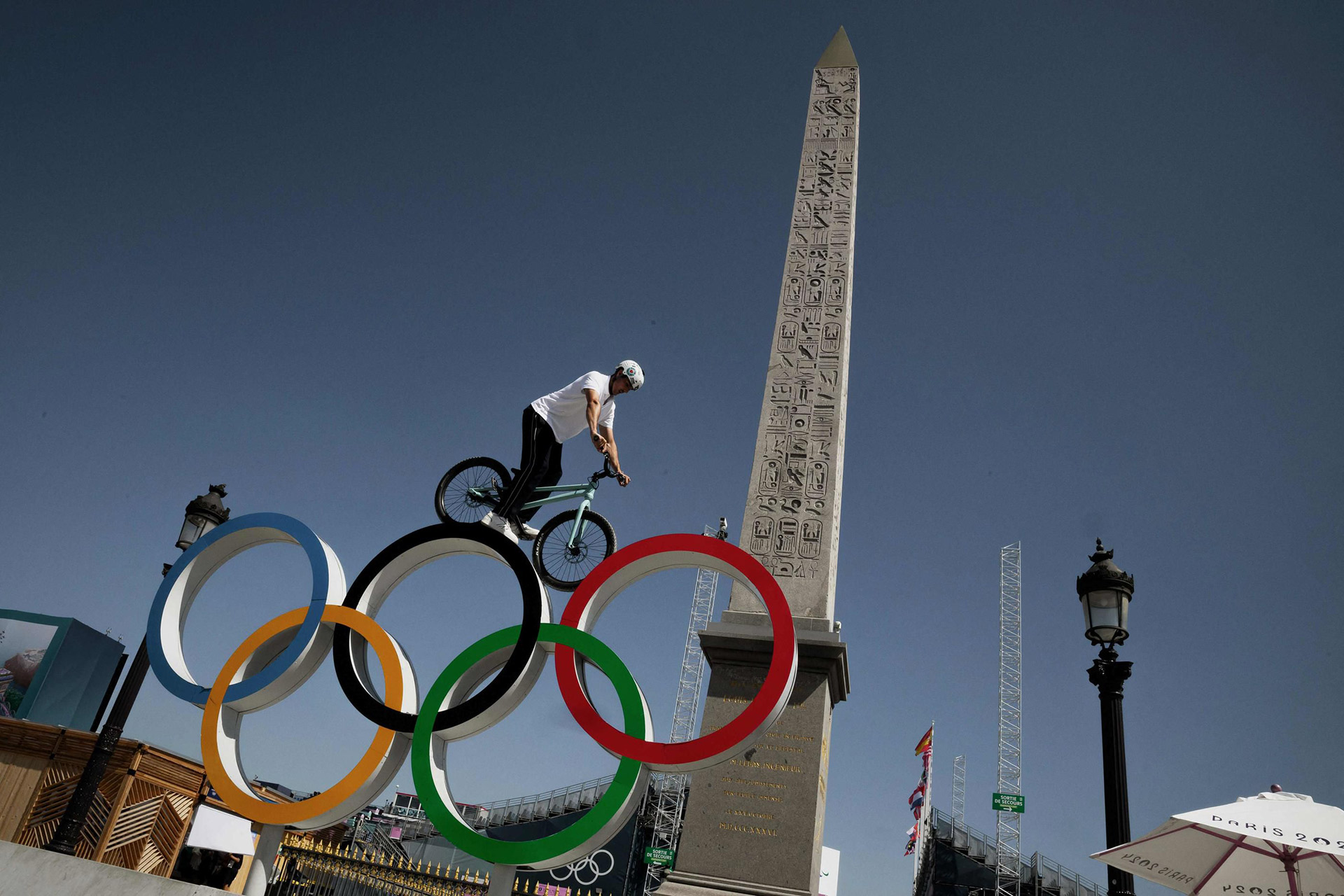 Cent photos inoubliables de Paris métamorphosé pour les Jeux olympiques ...